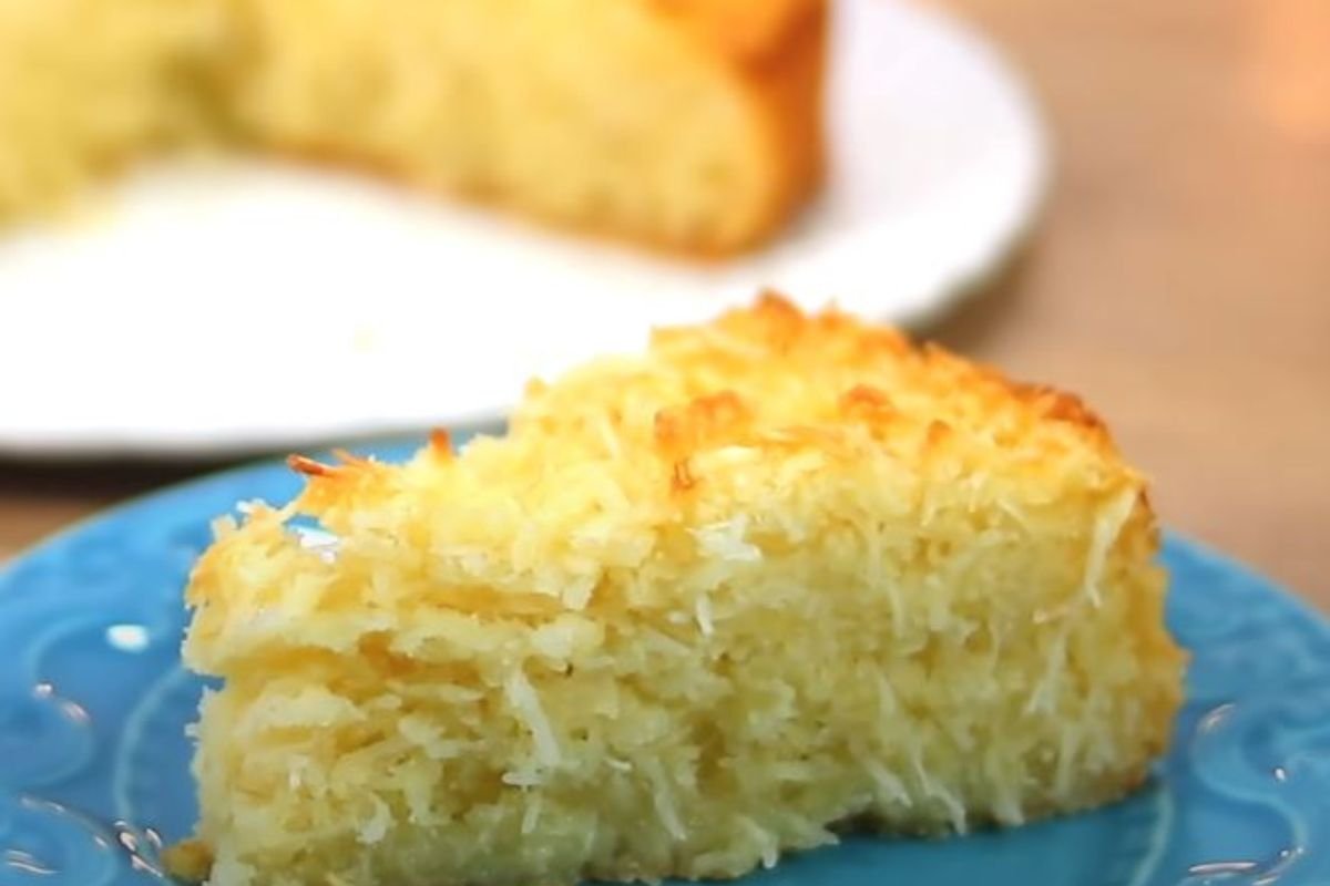 Bolo de Mandioca Crua Ralada Fácil de Fazer