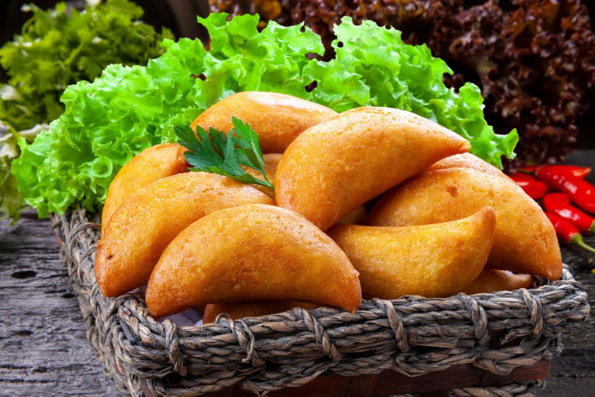 Pastel de Angu - aprenda a fazer essa delícia mineira
