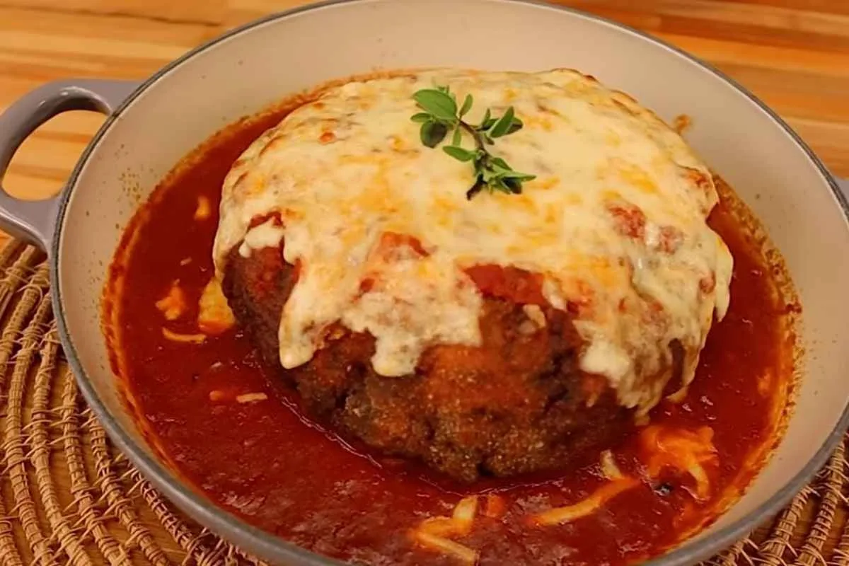 Aprenda a Fazer Polpetone à Parmegiana com Recheio de Queijo